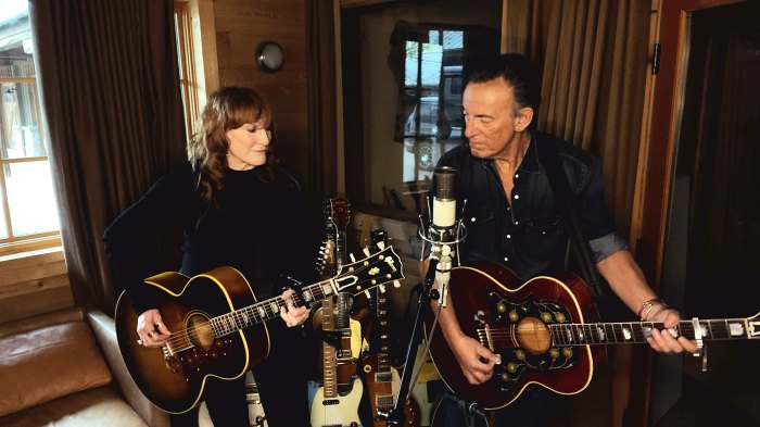 How Bruce Springsteen, Patti Scialfa Balance Marriage and Performing ...