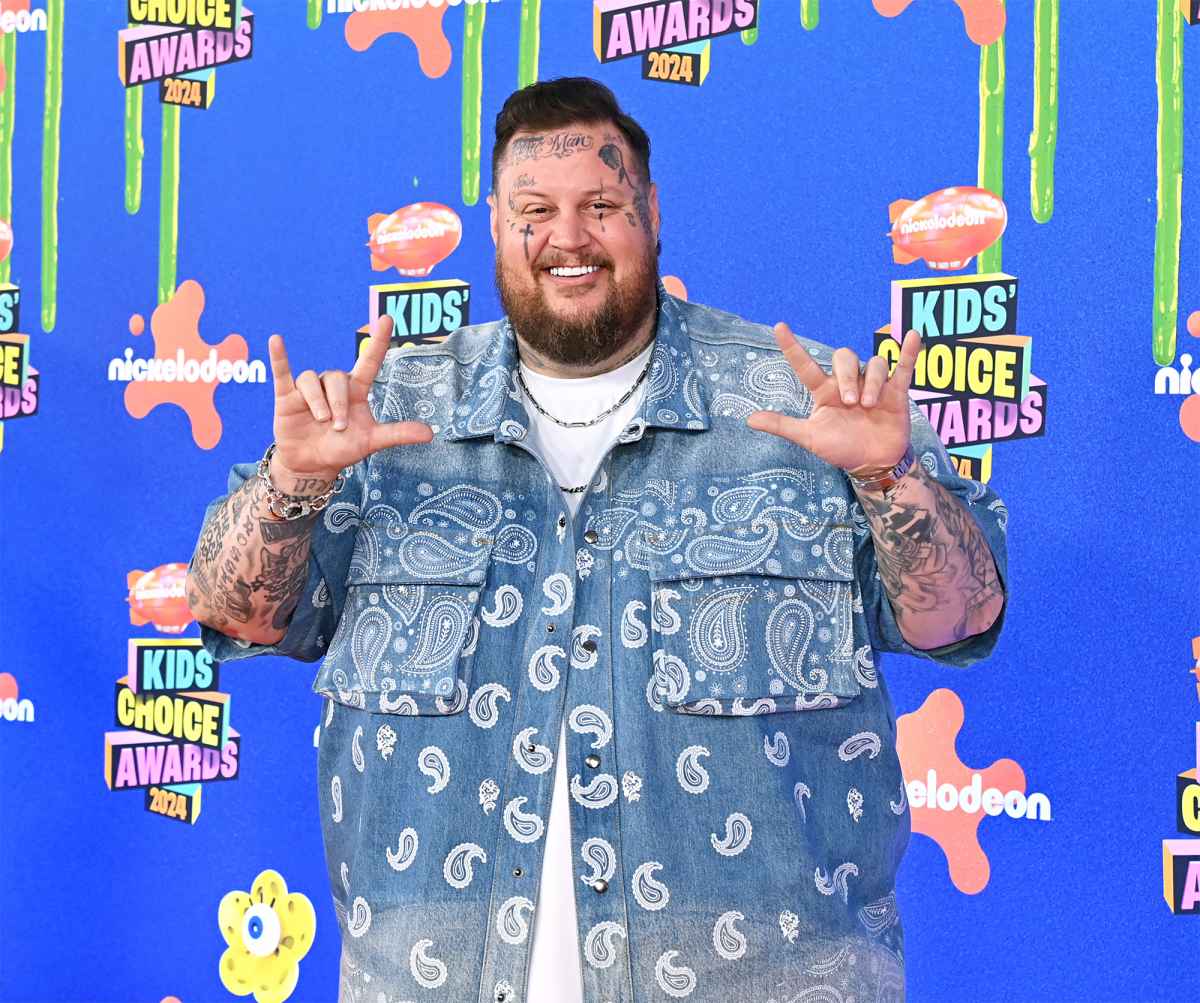 Jelly Roll Reveals His Ideal Date Night With Bunnie XO, More Fun Facts