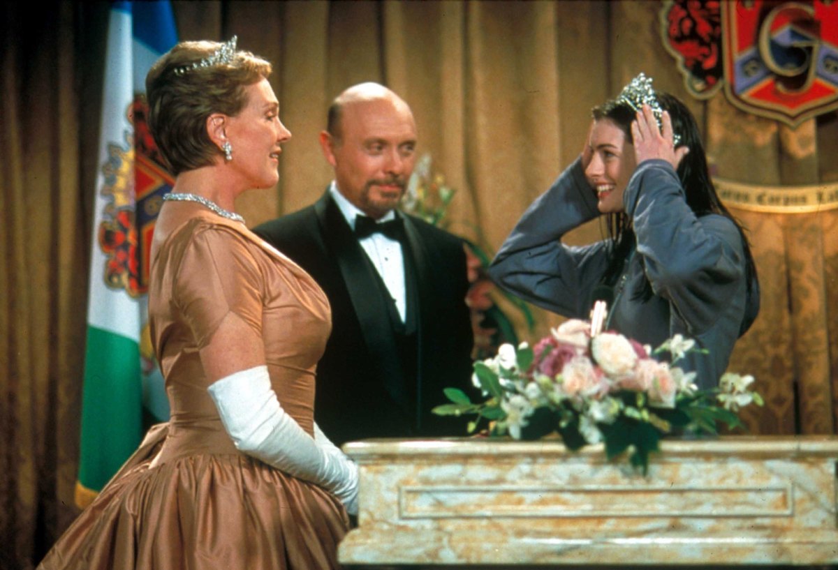 Anne Hathaway Confirms Princess Diaries 3 Return | Us Weekly