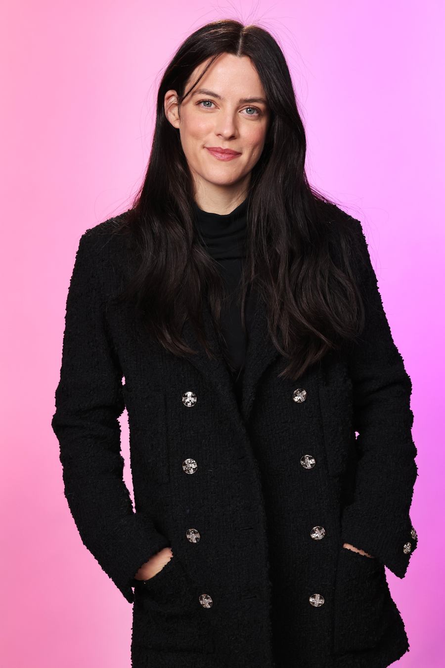 Riley Keough's Daughter Tupelo Signs Lisa Marie Presley Book Inserts ...