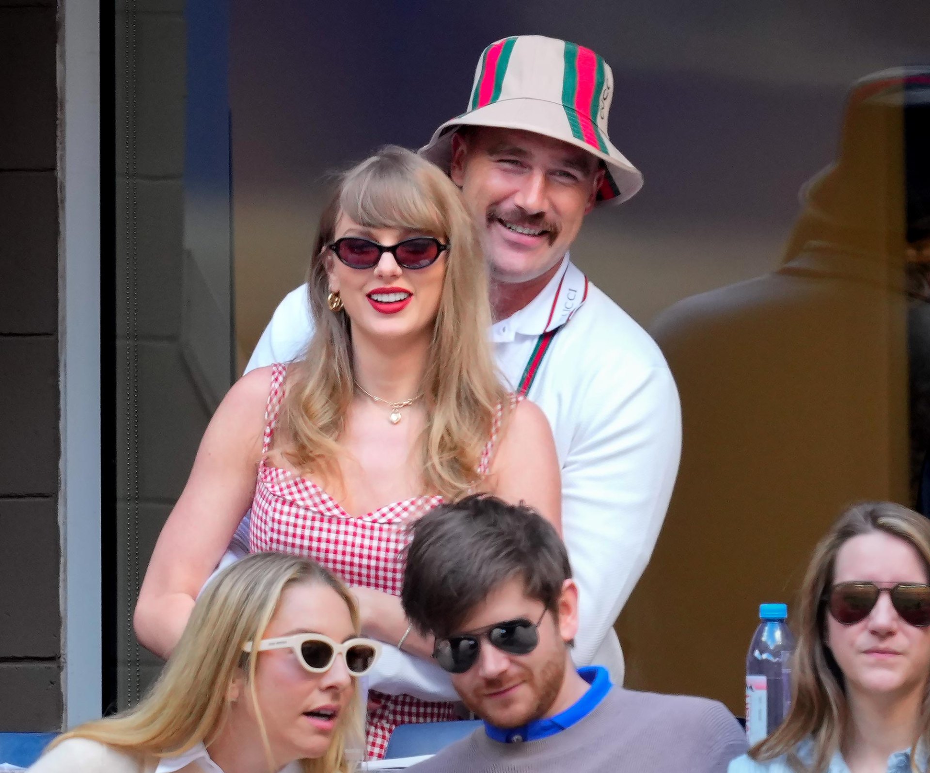 What's Going On With Taylor Swift, Travis Kelce After She Skipped Games ...