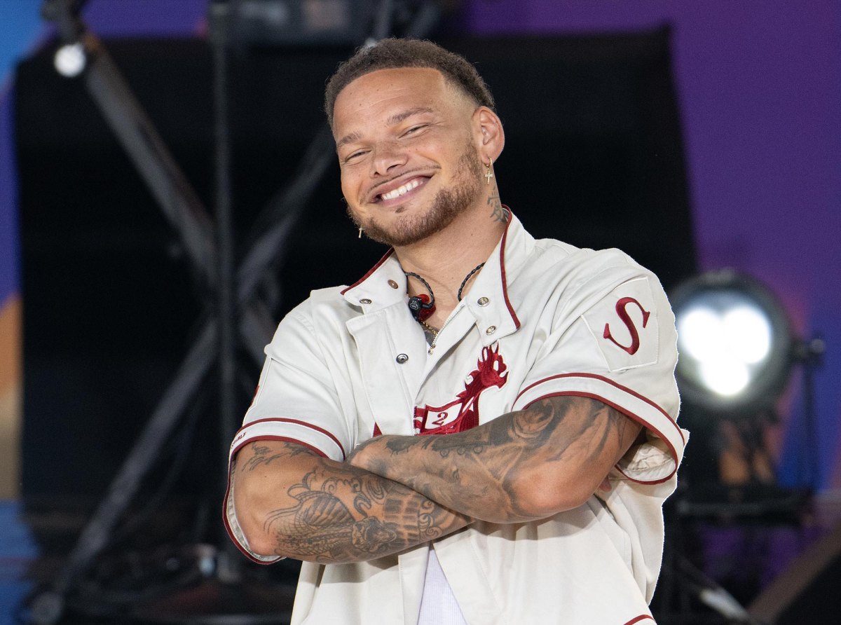 Kane Brown Takes Us Weekly Backstage on His In the Air Tour | Us Weekly