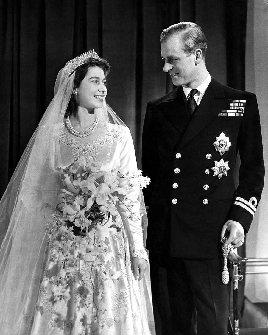 Queen Elizabeth and Prince Philip’s Wedding Cake Slice Sold for $2K ...