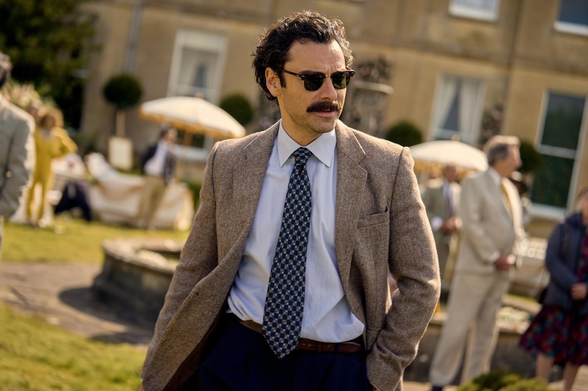 Rivals' Aidan Turner Found Any Excuse Not to Shave Declan's Mustache ...