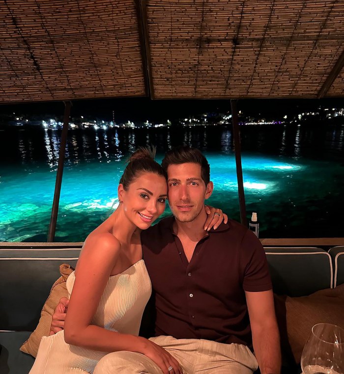 Kelley Flanagan Hints She's Single Again, Was 'Highly Disrespected ...