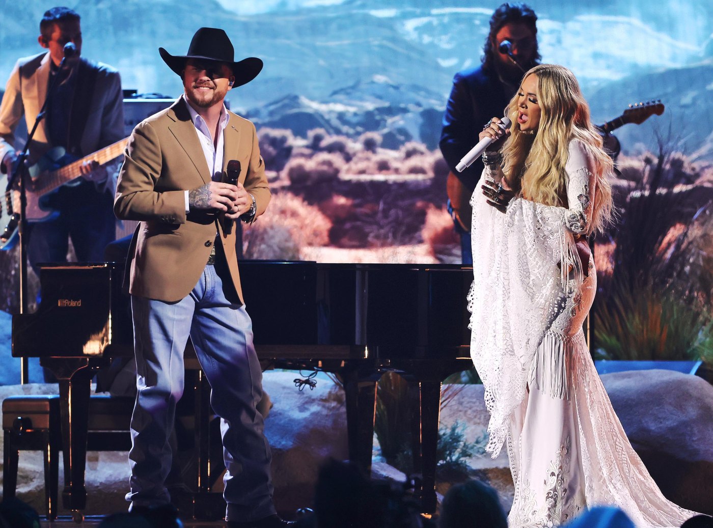 Carrie Underwood Makes Surprise 2024 CMA Awards Return | Us Weekly