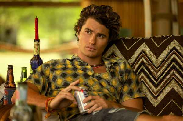 Outer Banks Season 4 Ending Explained: Is Sarah Pregnant? Did JJ Die ...