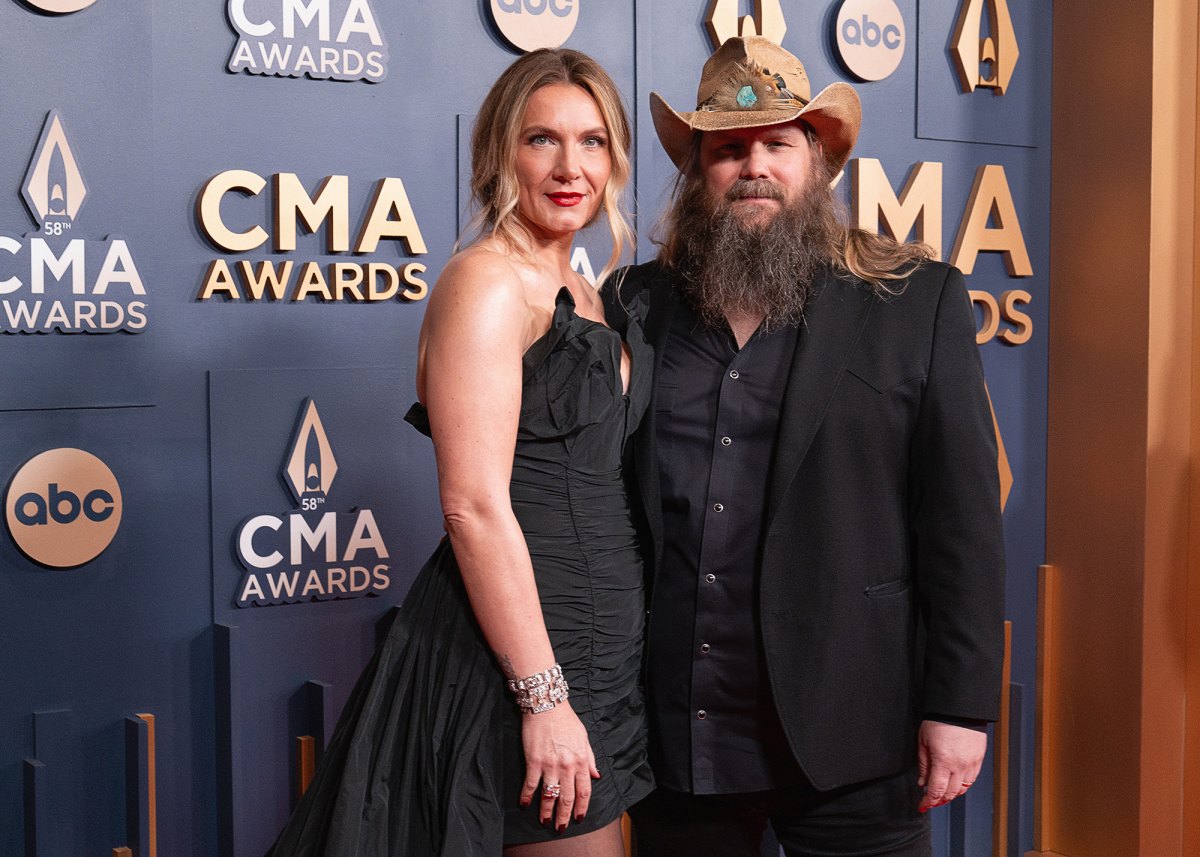 Chris Stapleton Forgets to Thank Wife Morgane After 2024 CMAs Win | Us ...