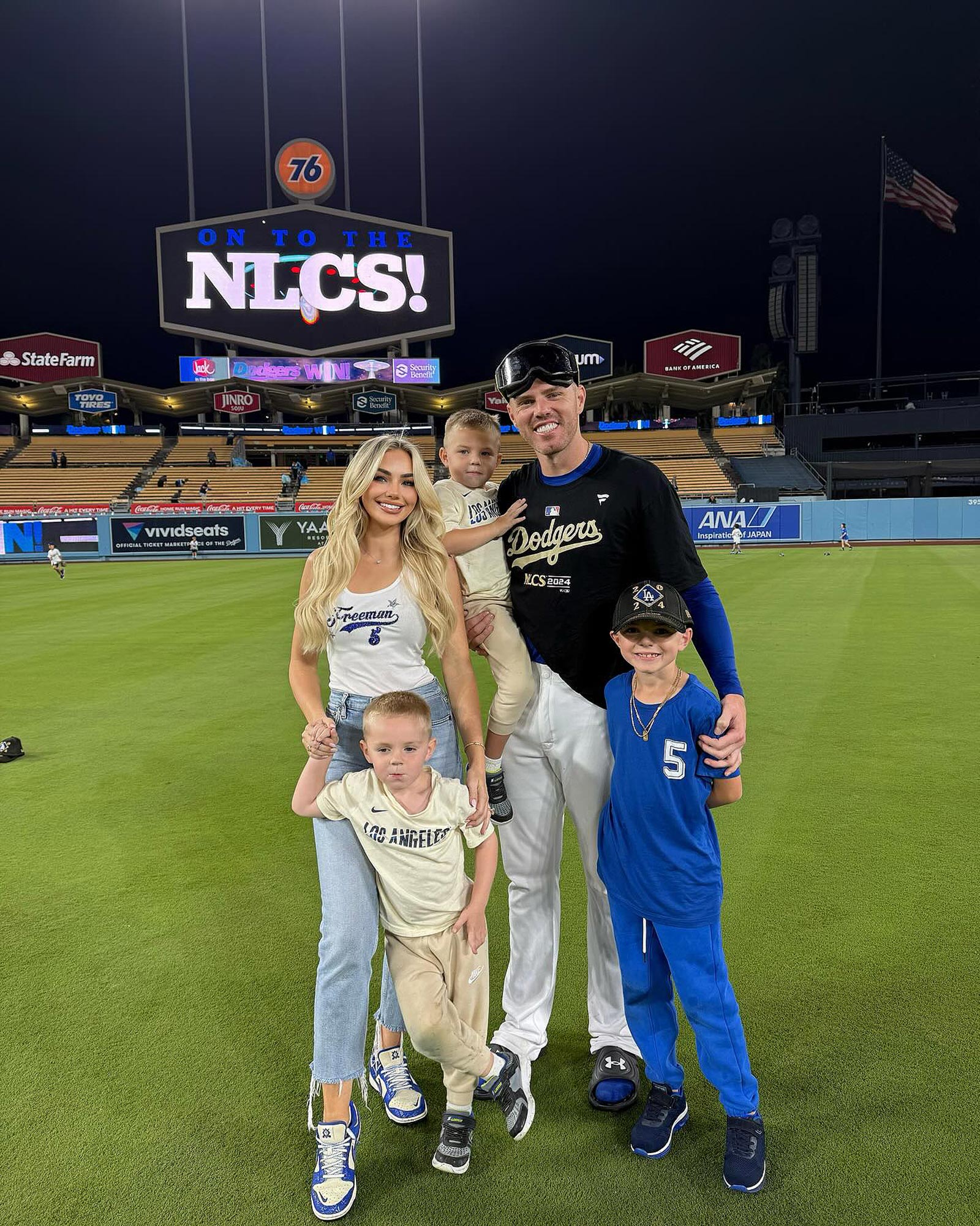 Freddie Freeman Goes Trick-or-Treating 1 Night After World Series Win ...