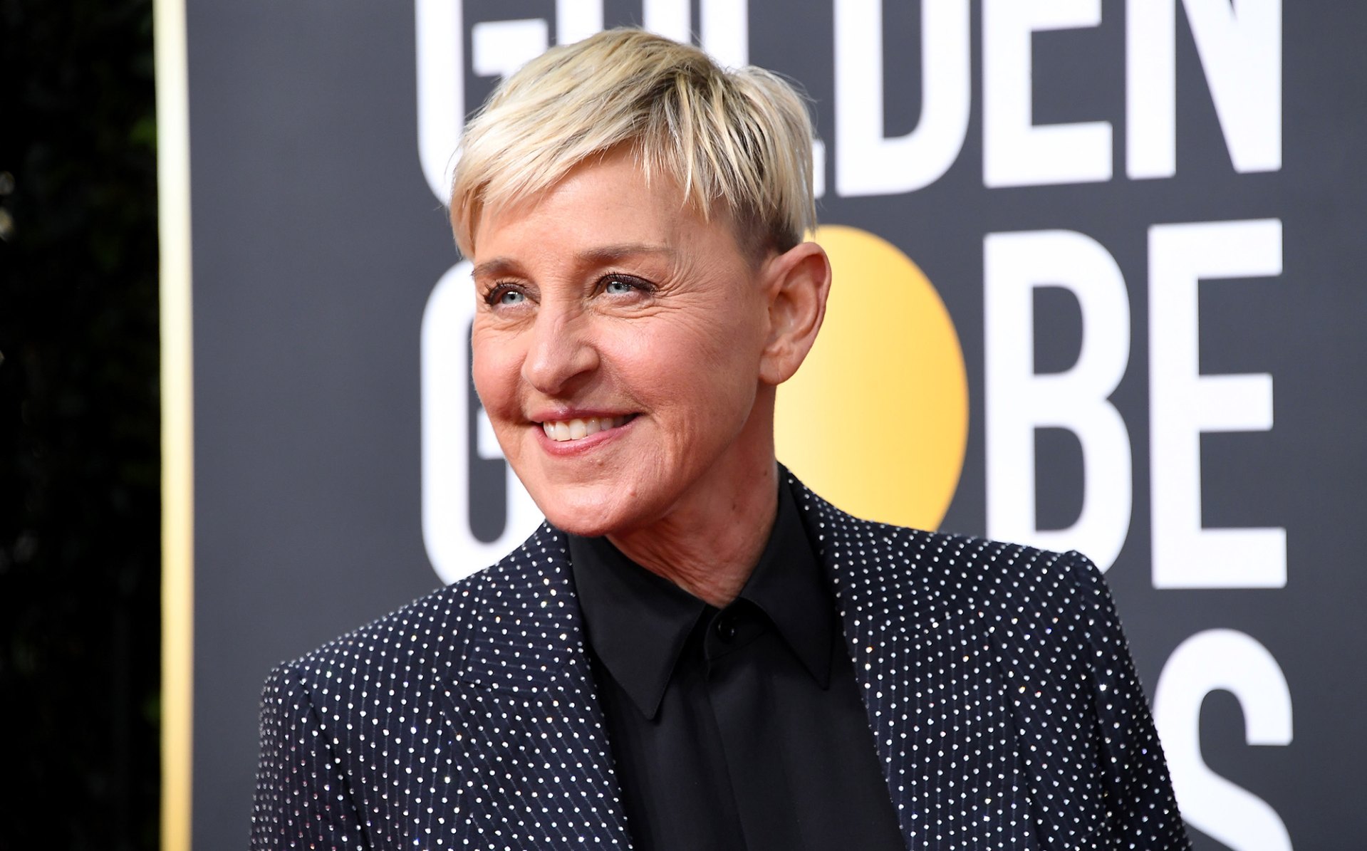 Ellen DeGeneres’ Trades Her Signature Blonde Hair for Brunette Tresses ...