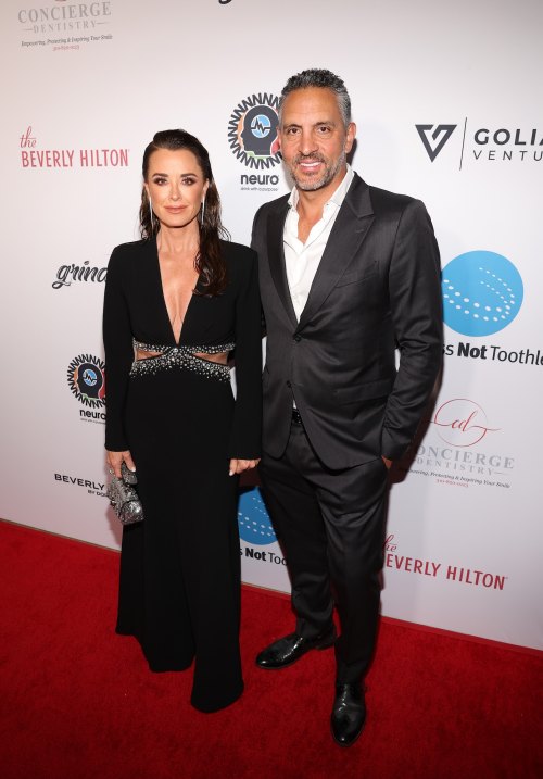 RHOBH's Kyle Richards on Mauricio’s Umansky’s Emma Slater Photo Switch ...