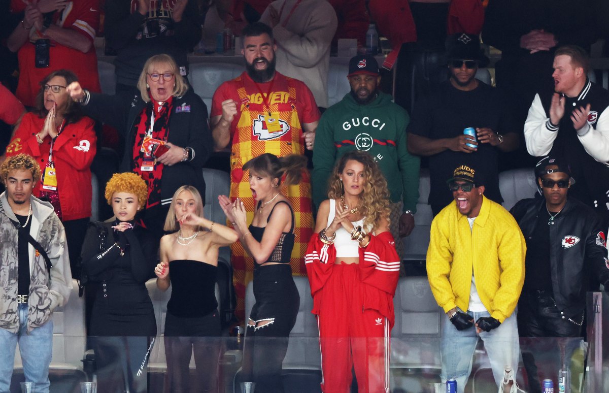 Jason Kelce's Bond With Taylor Swift Throughout Travis Kelce Romance ...