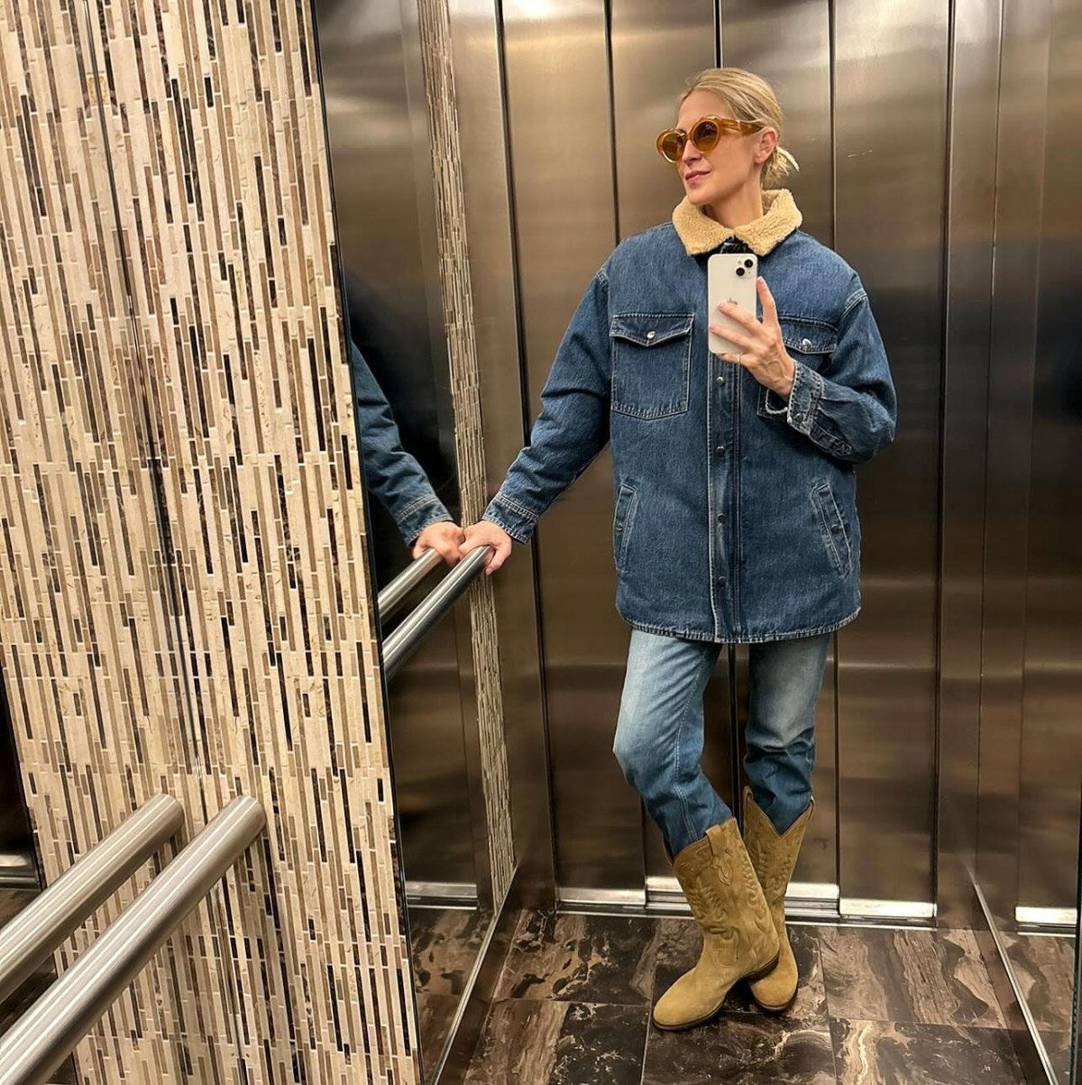 Kelly Rutherford’s Most Stylish Mirror Selfies | Us Weekly
