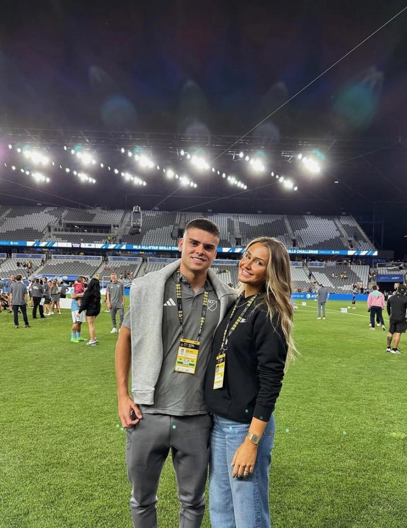 Los Angeles Galaxy's Gabriel Pec and Wife Isabella's Romance Timeline ...