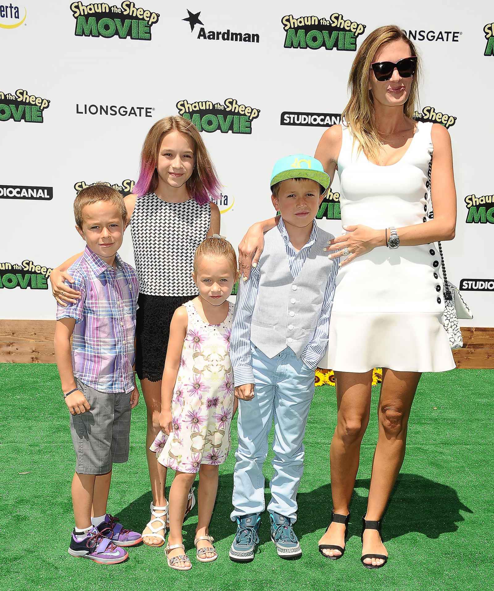 Mark Wahlberg’s Family Guide: Meet His Wife, 4 Children and More | Us ...