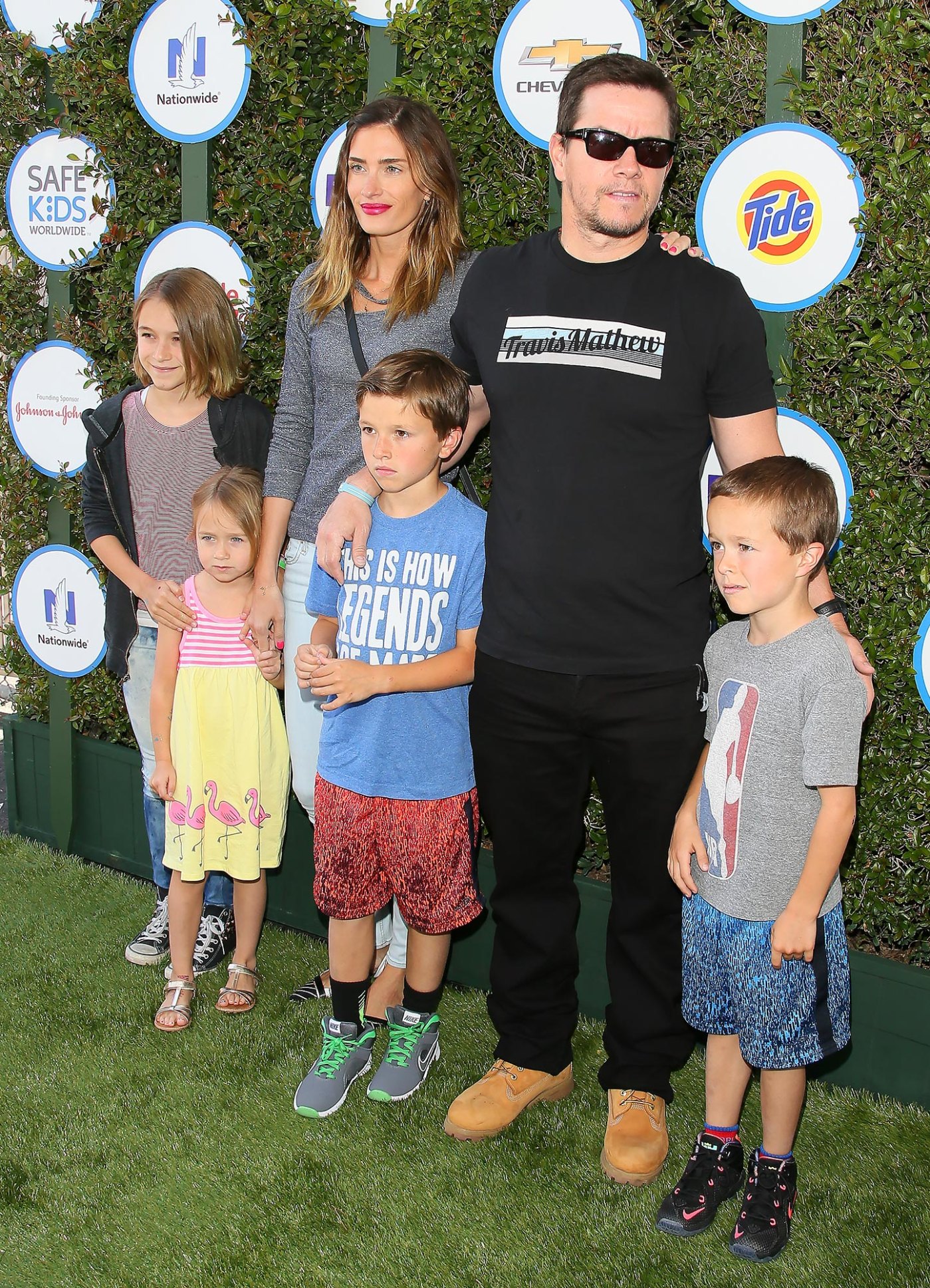 Mark Wahlberg’s Family Guide: Meet His Wife, 4 Children and More | Us ...