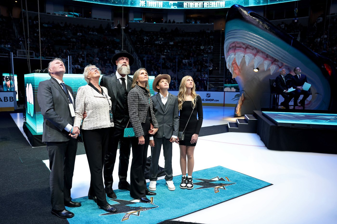 NHL's Joe Thornton Welcomed Homeless Woman and Kids to Live With Him ...
