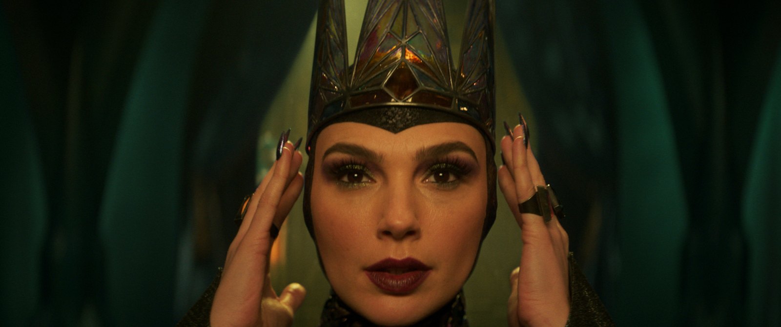 Snow White Trailer: 'Fairest of Them All' Has a New Meaning | Us Weekly