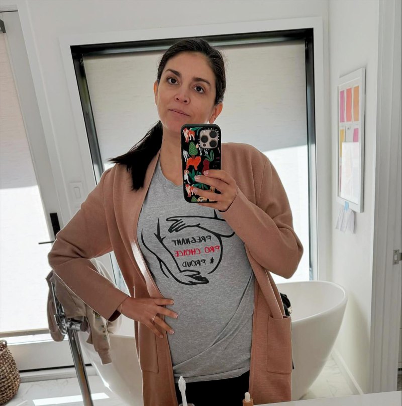 SNL Alum Cecily Strong Is Pregnant With 1st Baby at Age 40 | Us Weekly