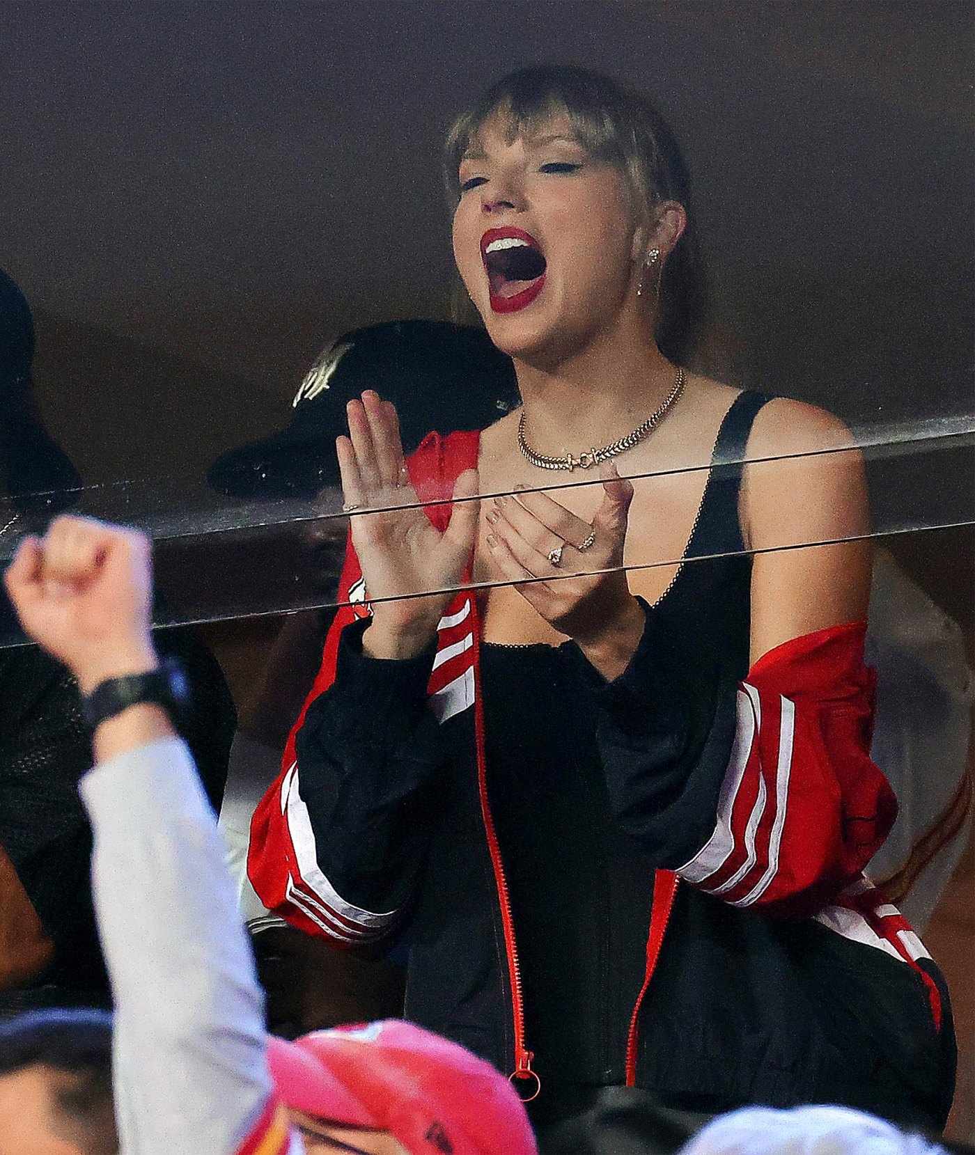 See Taylor Swift's Reaction to Travis Kelce's 1st Down | Us Weekly
