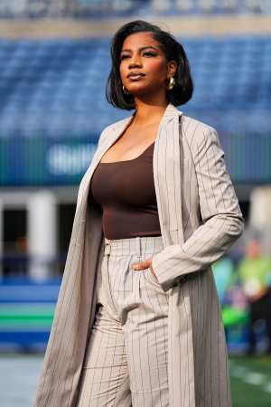 Taylor Rooks on Her Viral Gameday Outfits: 'Love Serving the Look' | Us ...