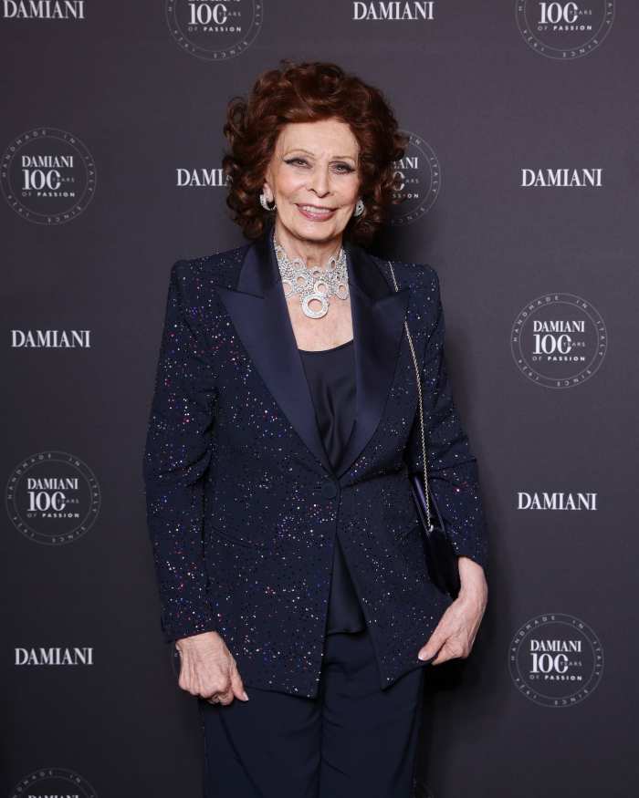 Sophia Loren, 90, Shares Her Plans to ‘Never’ Retire From Hollywood ...