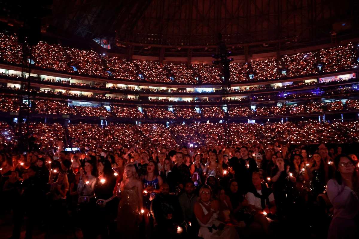Taylor Swift Eras Tour No-View Seats Sell for $15, Resell for $1000 ...