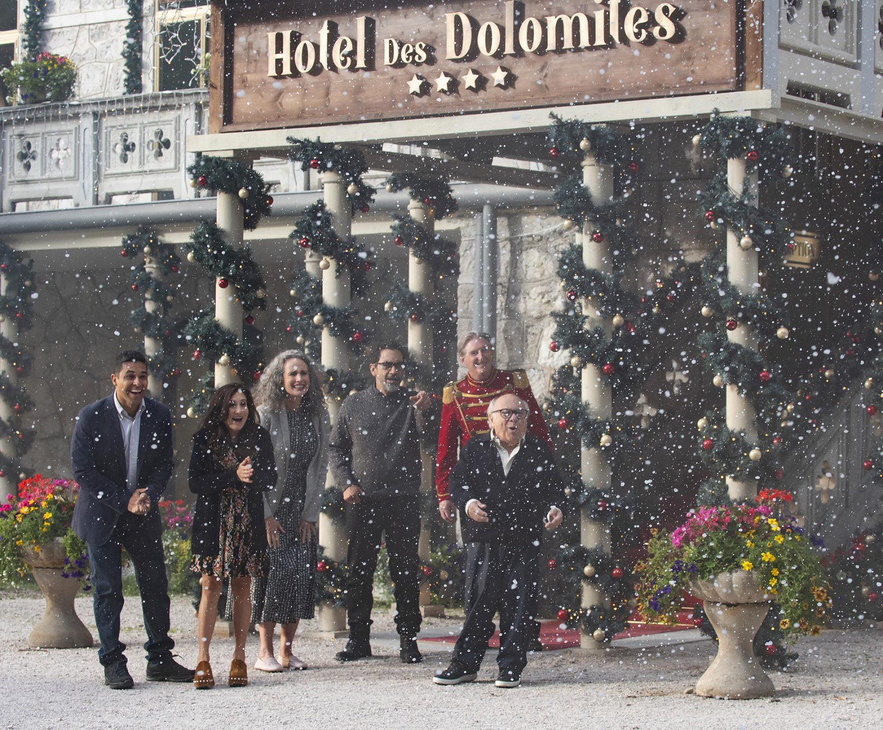 Danny and Lucy DeVito Break Down Their Best Family Holiday Traditions ...