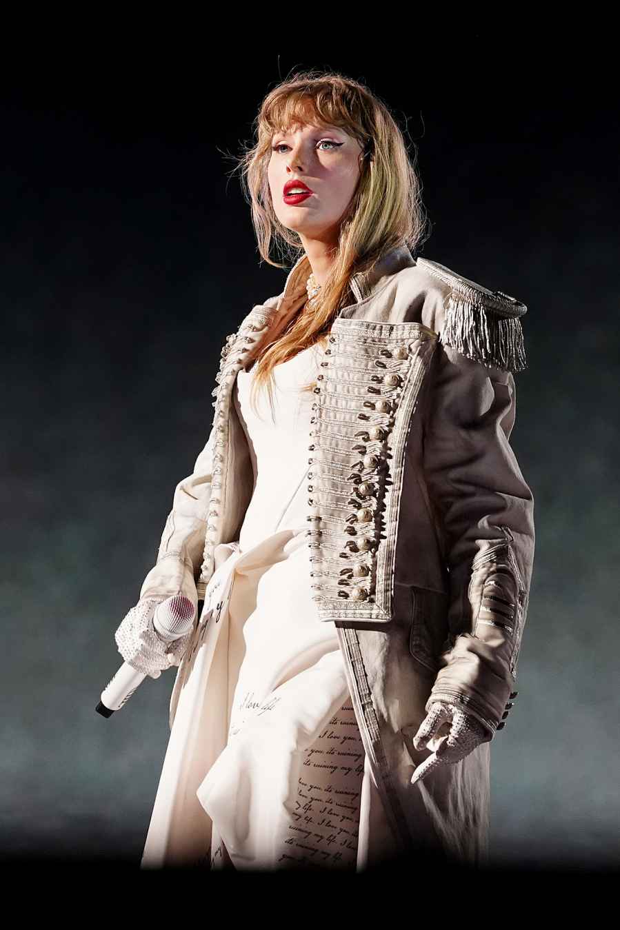 Todas las revelaciones del nuevo libro ‘Taylor Swift: The Eras Tour ...