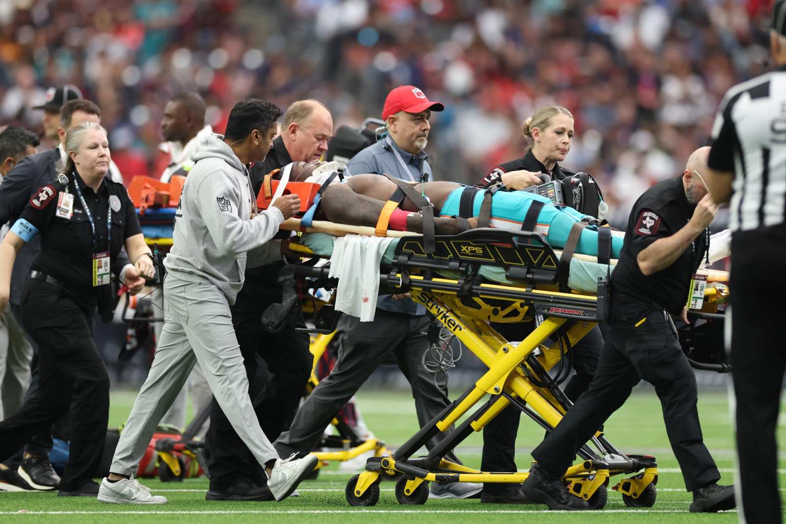 Miami Dolphins' Grant DuBose Taken to Hospital After Scary Head Injury ...
