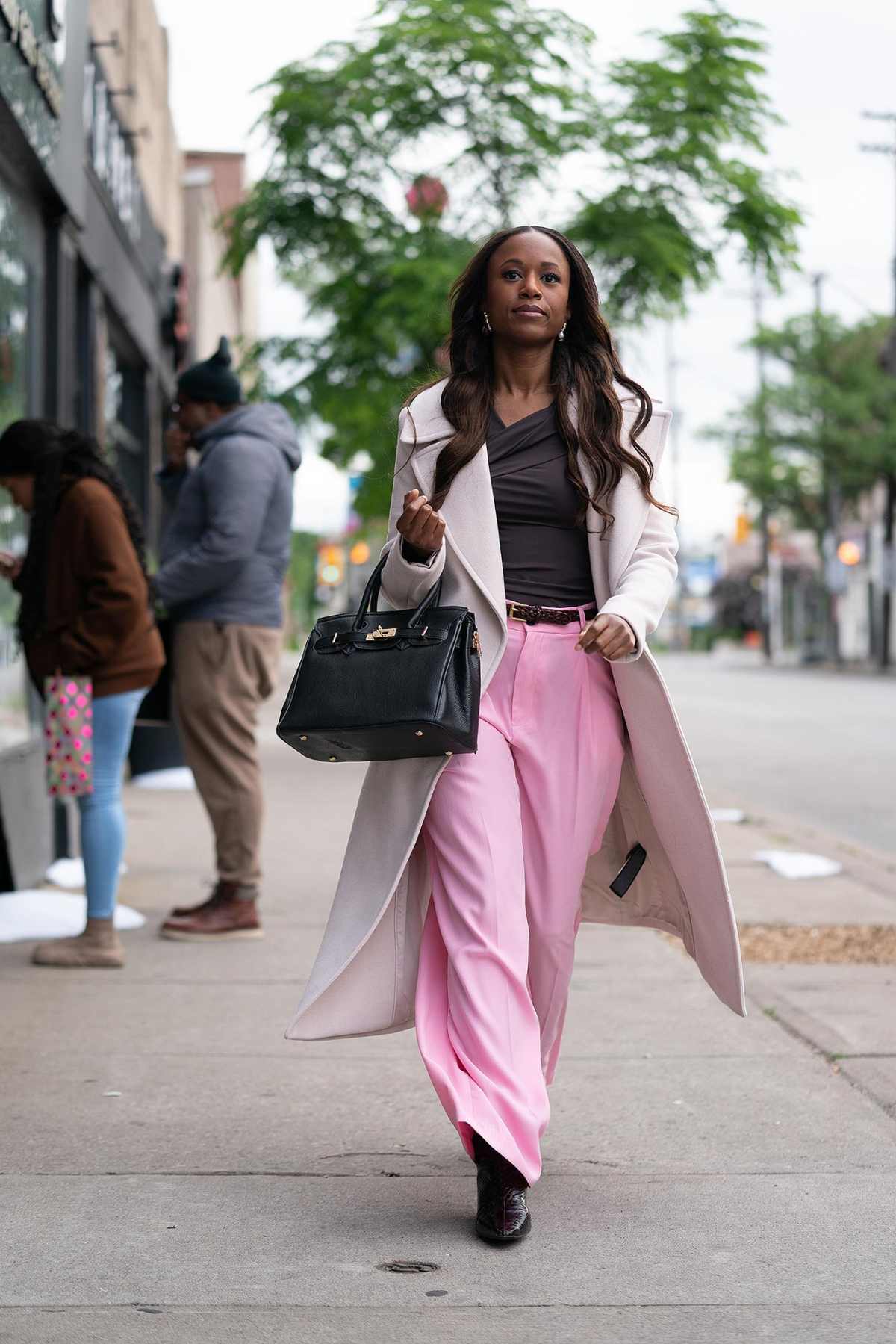 Ashlei Sharpe Chestnut on Mistletoe and Matrimony Movie Romance, Magic ...