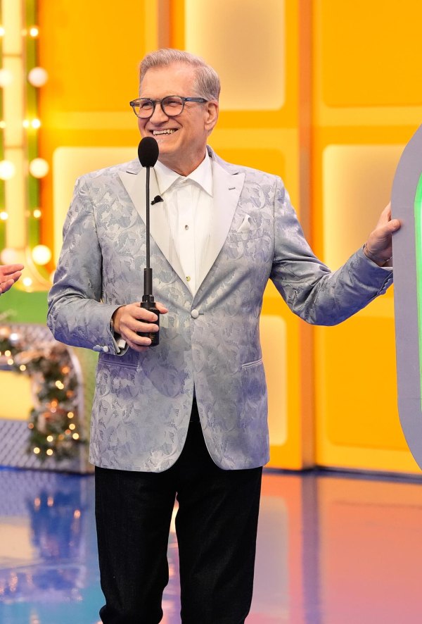 Drew Carey Reacts to 'Judgmental' Crowd During The Price Is Right | Us ...
