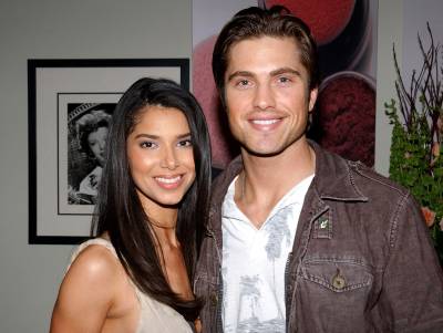 The Rookie's Eric Winter, Wife Roselyn Sanchez's Relationship Timeline ...