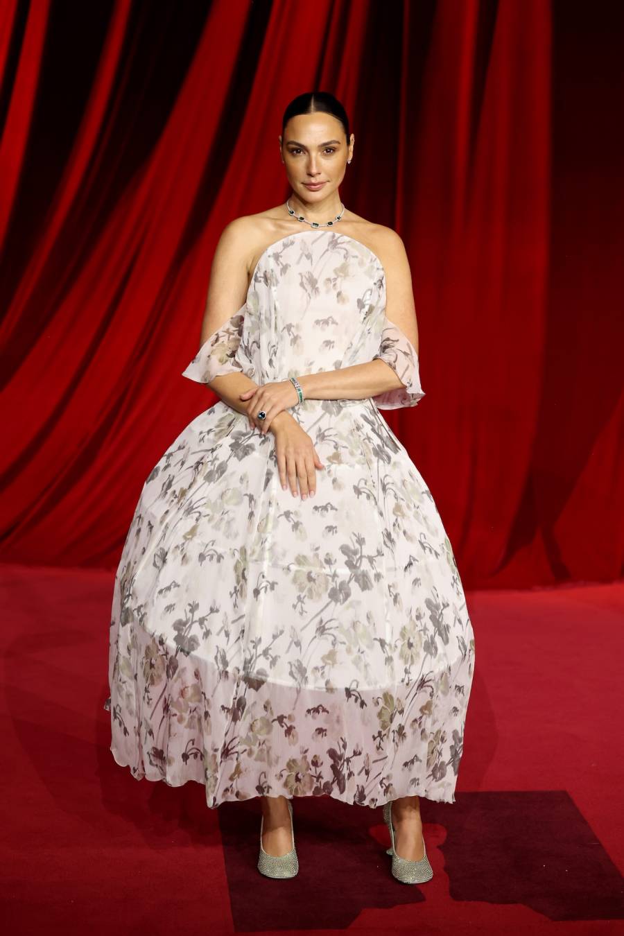 Gal Gadot Was Diagnosed With Blood Clot in Her Brain While Pregnant ...