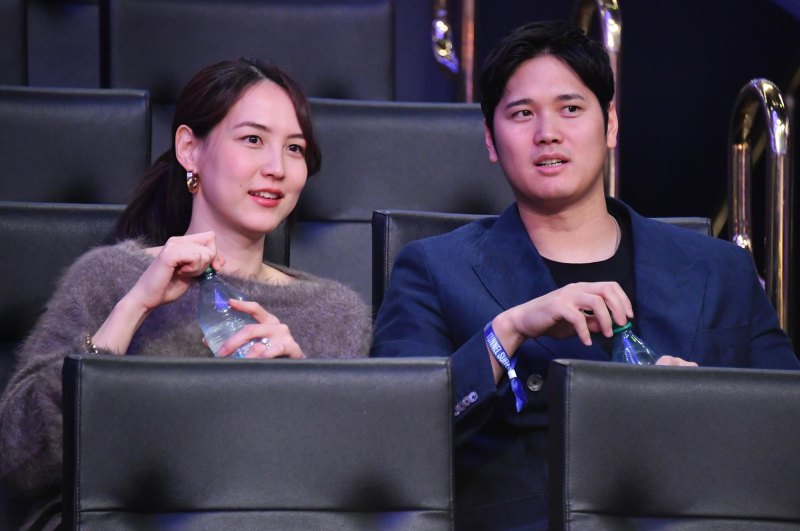 Shohei Ohtani and Wife Mamiko Tanaka’s Relationship Timeline | Us Weekly
