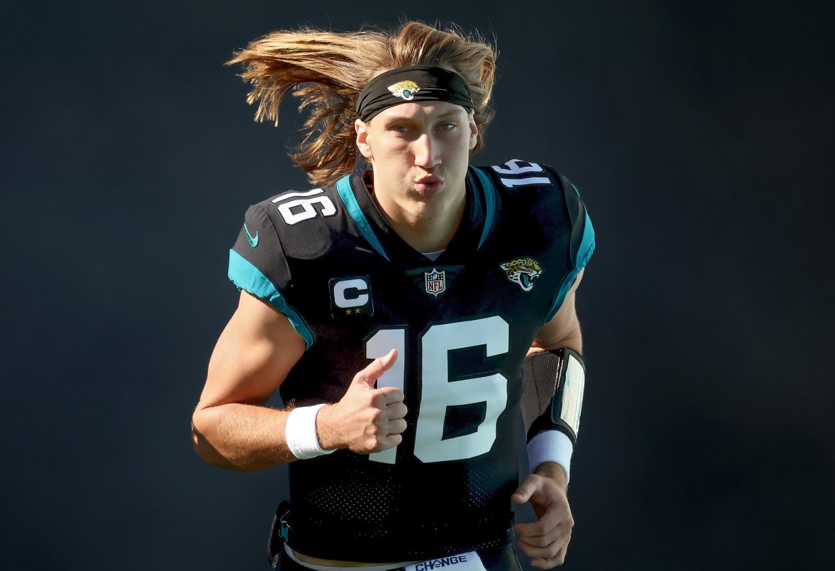 NFL Stars React to Brutal Hit on Jaguars QB Trevor Lawrence | Us Weekly