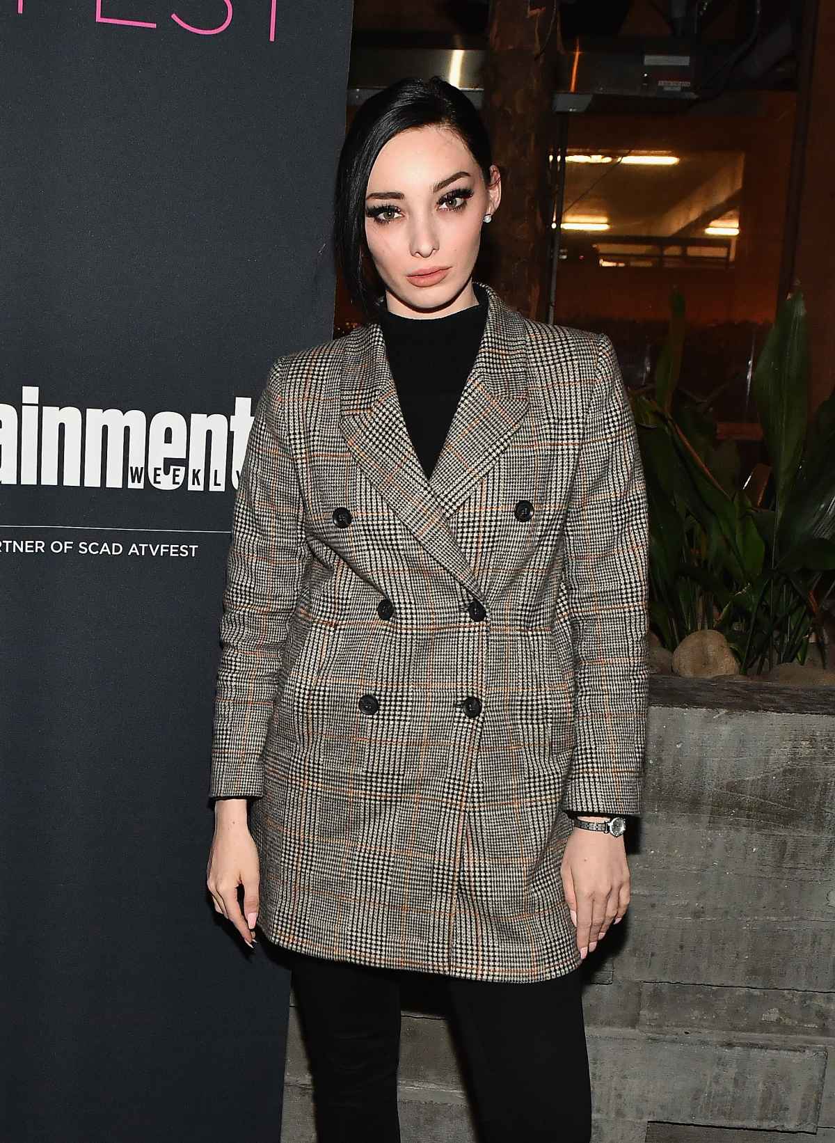 Emma Dumont Comes Out as Transmasculine, Non-Binary | Us Weekly