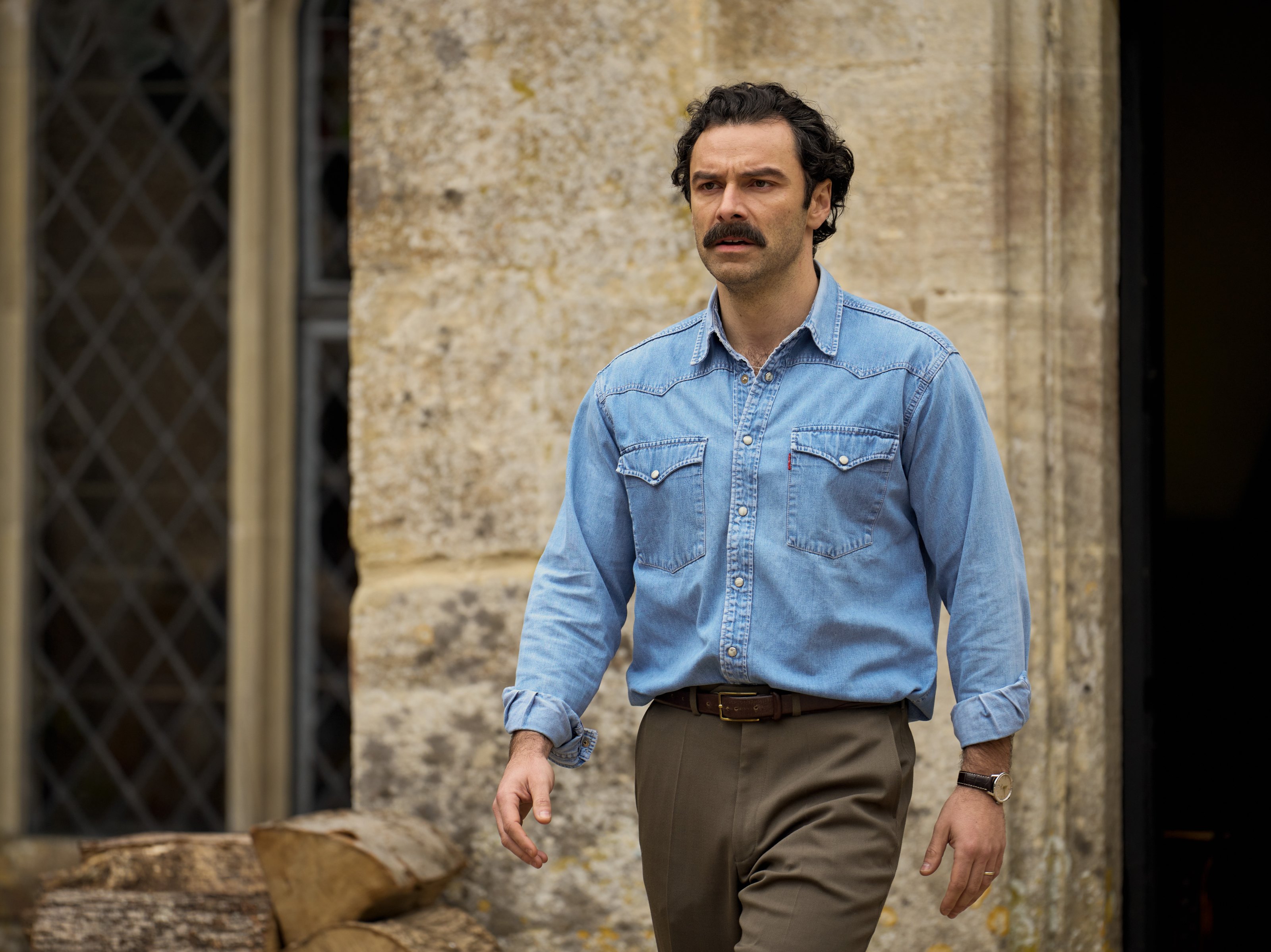 Rivals' Aidan Turner Found Any Excuse Not to Shave Declan's Mustache ...
