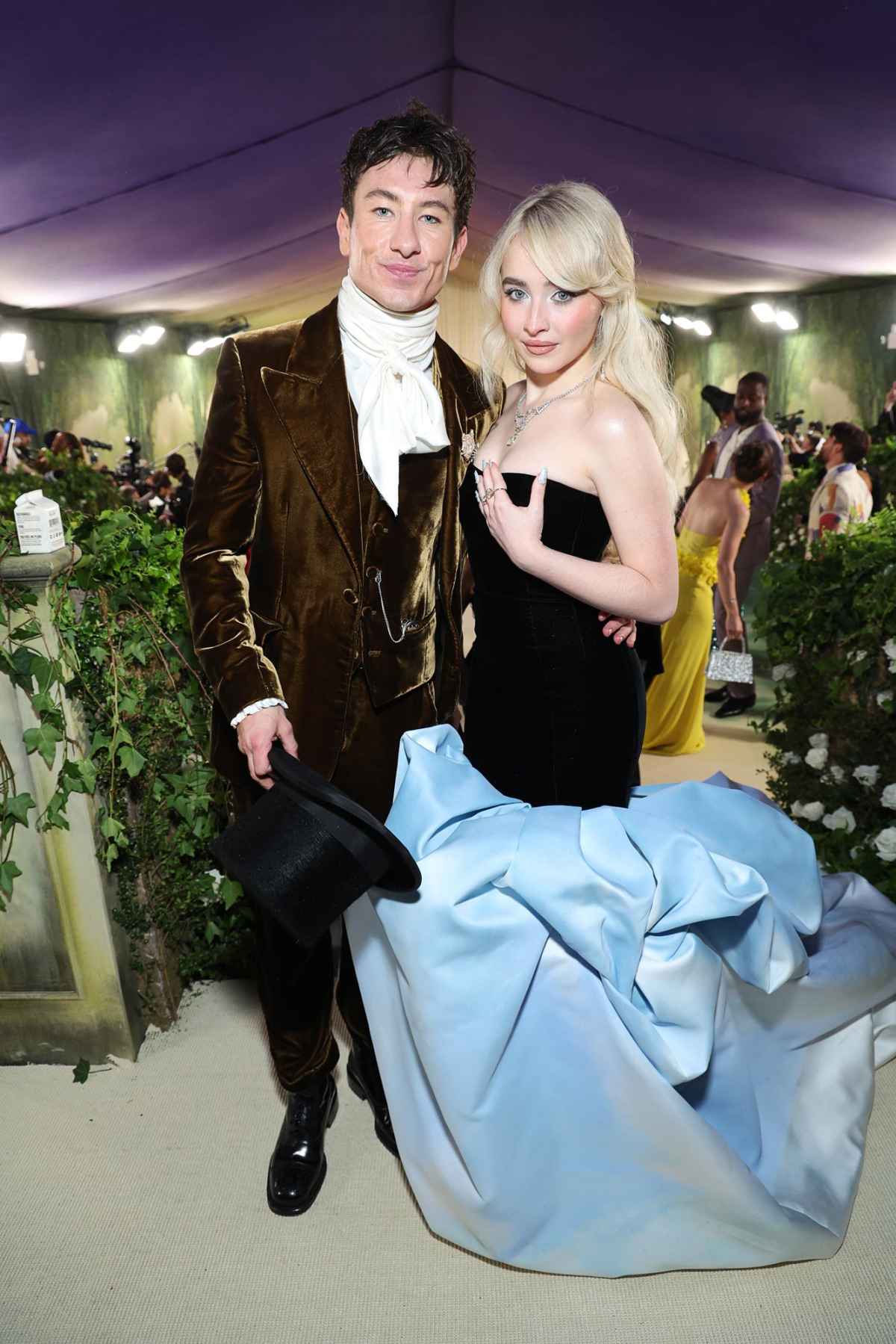 Sabrina Carpenter Makes Dating Disaster Joke After Barry Keoghan Split ...