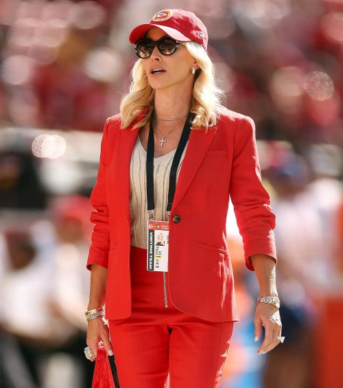 Tavia Hunt, Wife of KC Chiefs Owner, Had to Take ‘Walk of Shame’ | Us ...