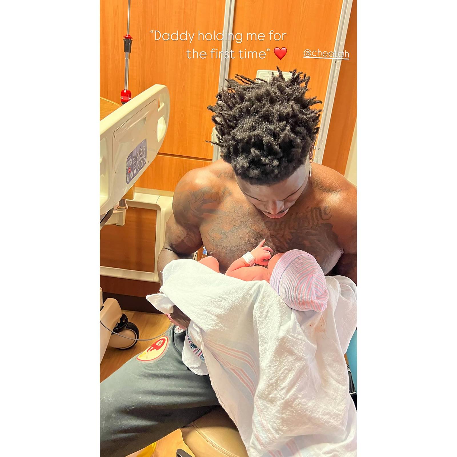 Miami Dolphins’ Tyreek Hill and Wife Keeta Vaccaro Welcome Baby | Us Weekly