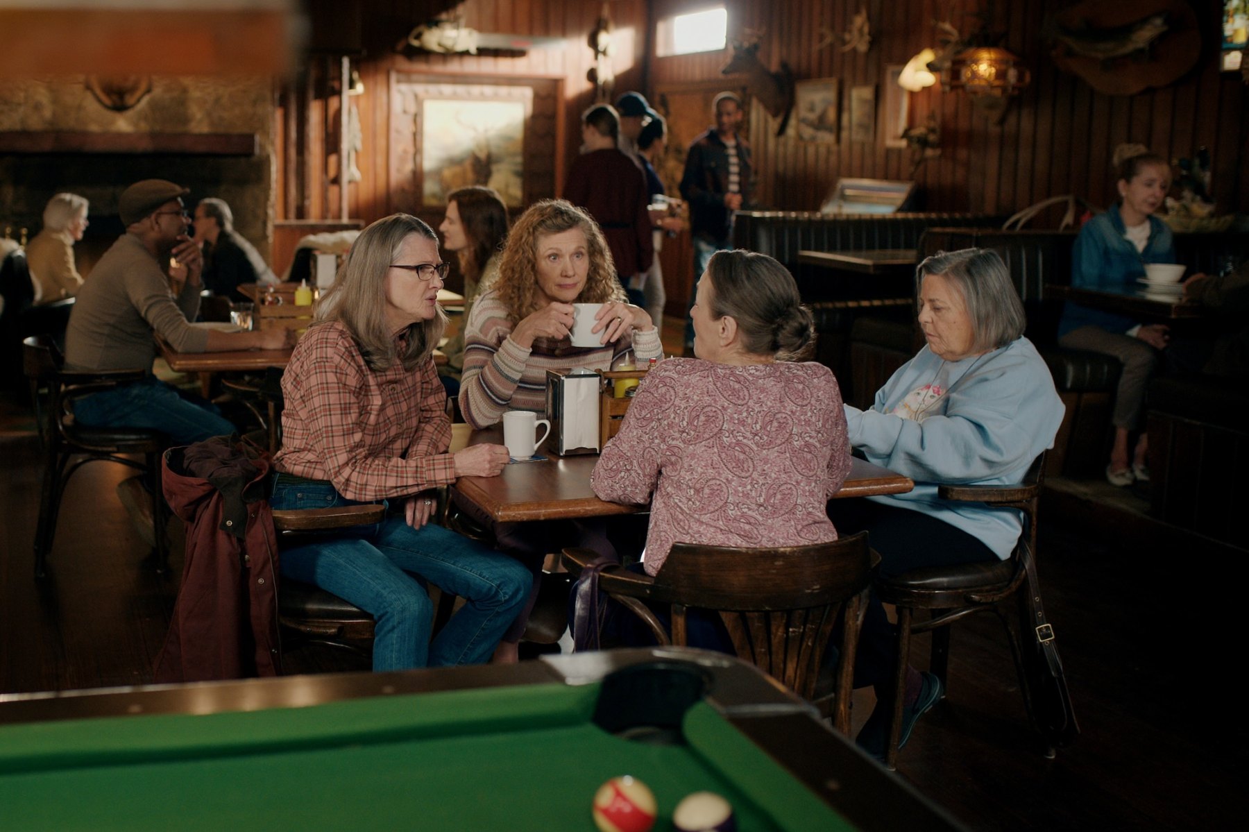 Virgin River's Annette O'Toole on Season 6, Hope's Ex-Husband and More ...