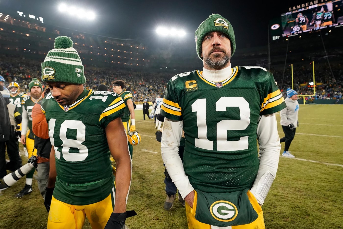 Quarterback Aaron Rodgers Wants To Retire With the Green Bay Packers ...