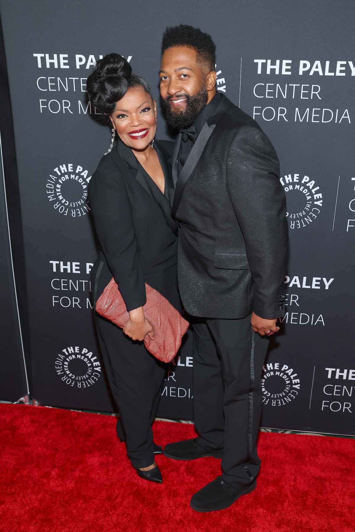 Yvette Nicole Brown Marries Anthony Davis at Age 53 | Us Weekly