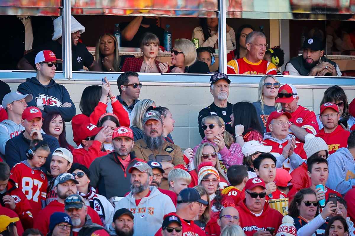 Everyone Taylor Swift Sat With at Chiefs Games During 2024-25 Season ...