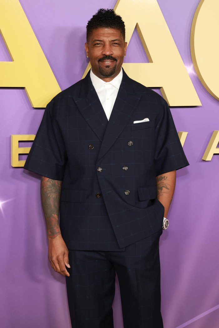 Comedian Deon Cole Evacuates L.A. Shortly After Hospital Stay | Us Weekly