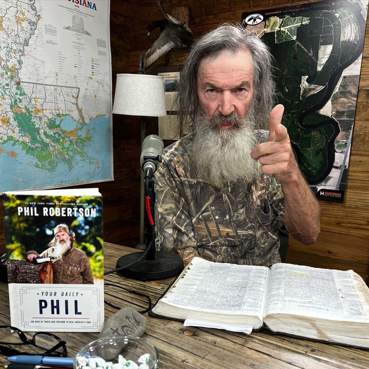 Duck Dynasty Revival in the Works Without Patriarch Phil Robertson | Us ...