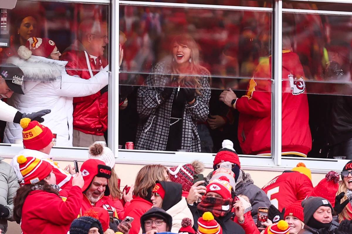Everyone Taylor Swift Sat With at Chiefs Games During 2024-25 Season ...