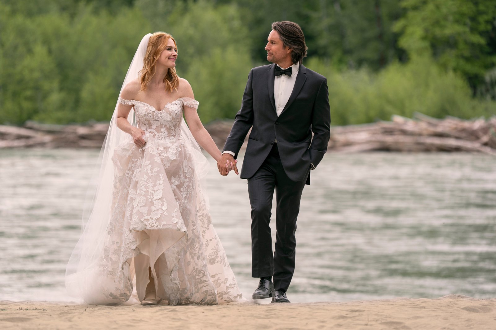 Virgin River Season 7: What to Know About Mel, Jack's Family and More ...