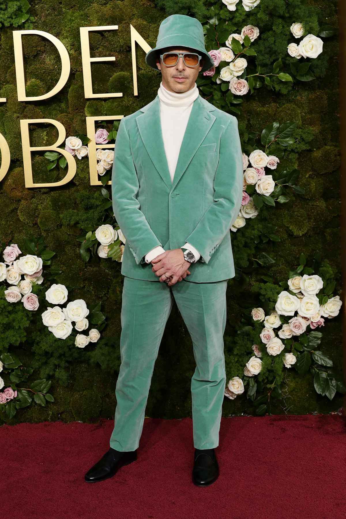 Jeremy Strong Wears Mint Green Bucket Hat to the 2025 Golden Globes ...